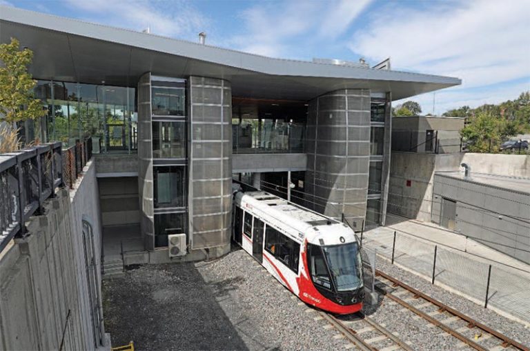 The OC Transpo Confederation Line Opens in Ottawa - Railpace Newsmagazine