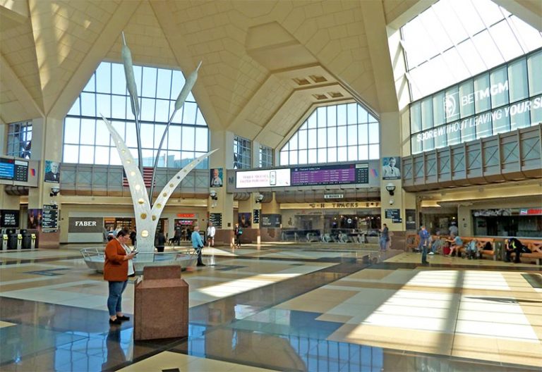 Showtime at Secaucus Junction - Railpace Newsmagazine
