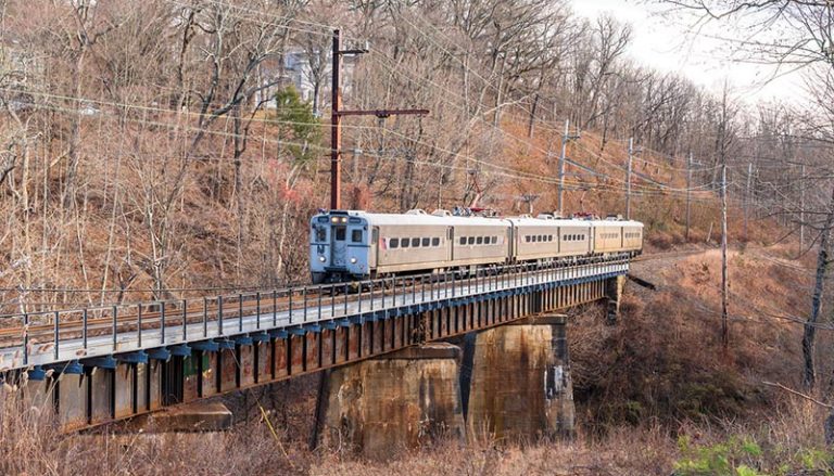 Jersey Arrows in Twilight - Railpace Newsmagazine